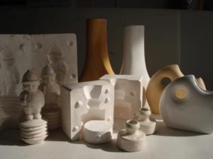 Molds for pottery production – Universe of Ceramics